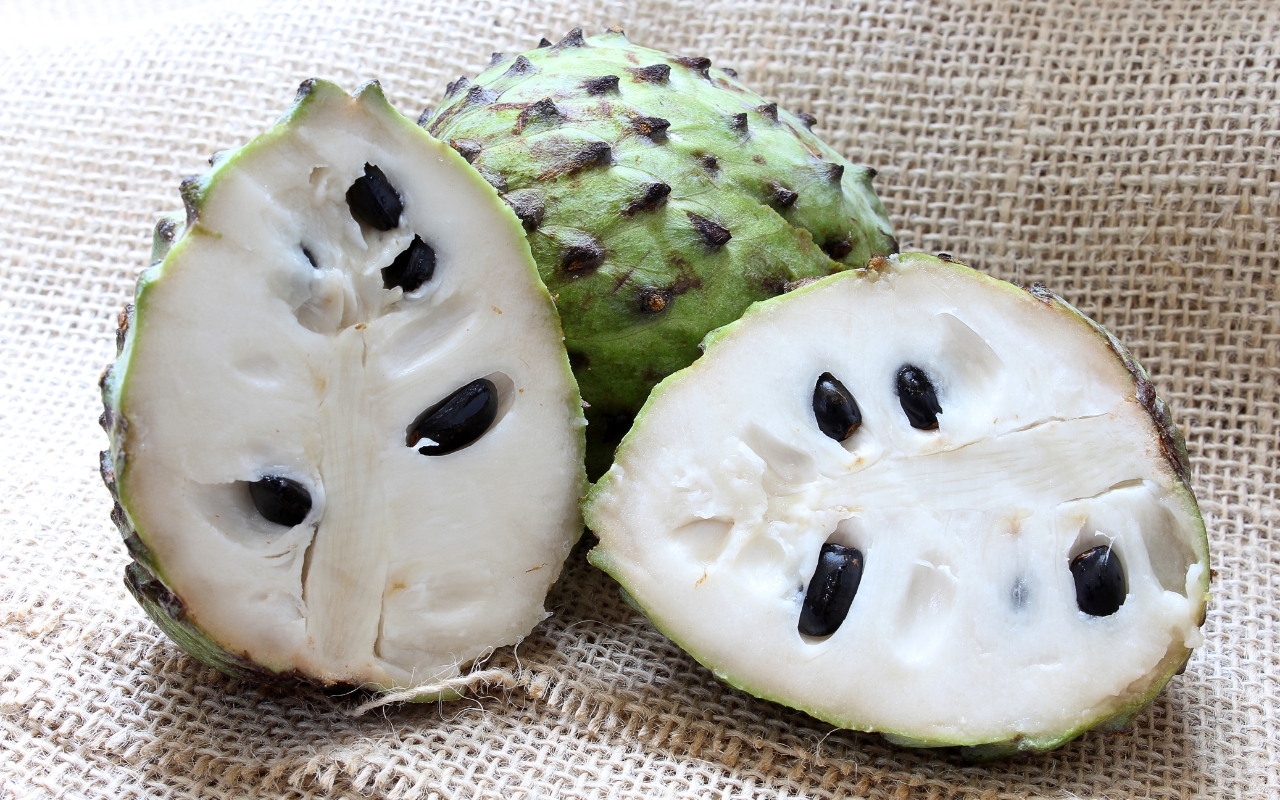 What is Soursop (Graviola) - Review the Latest Research